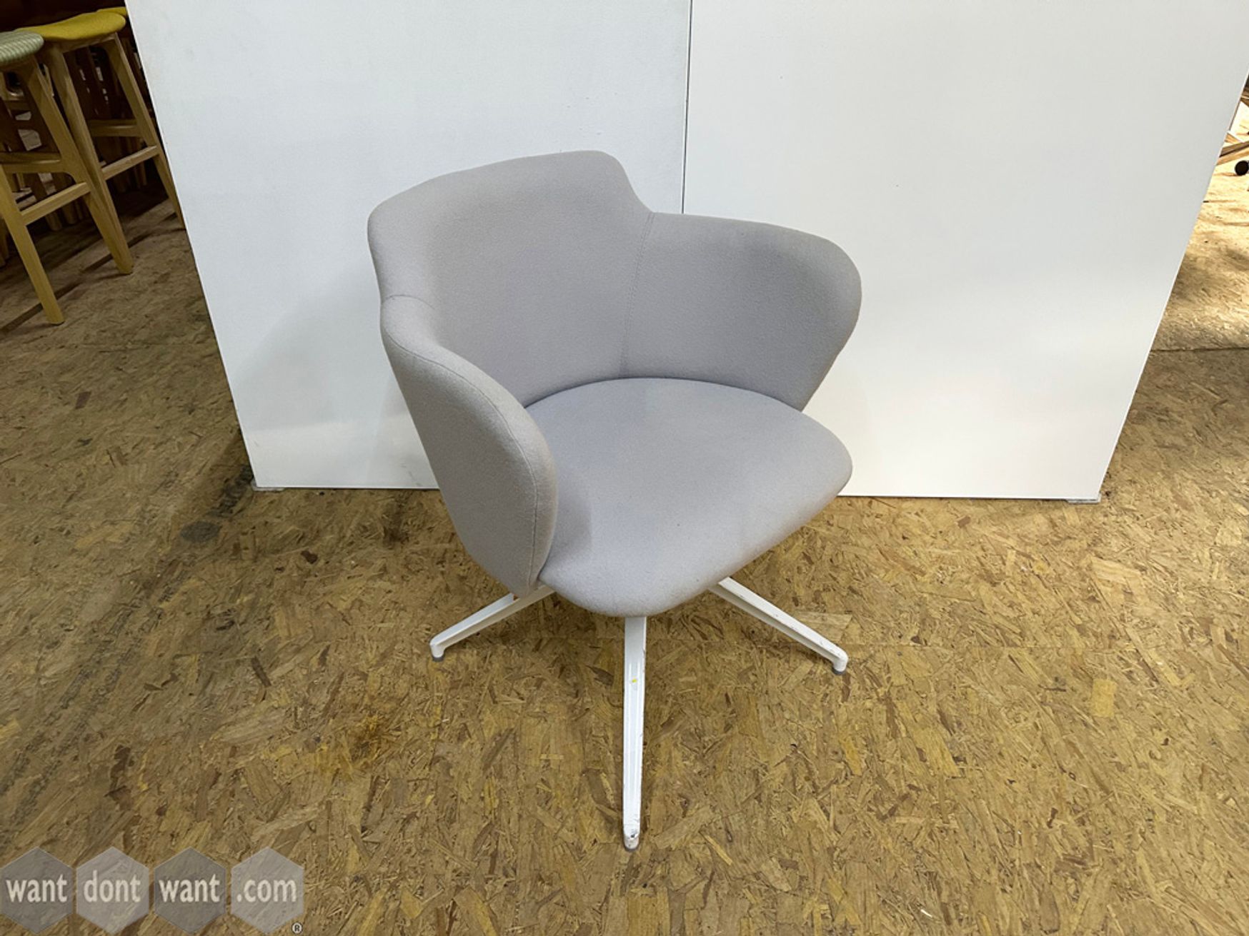 Want Dont Want.Com Second Hand Office Furniture Used Office Furniture Chairs Sofas Armchairs Lounge Used Gresham self centering grey fabric tub chair