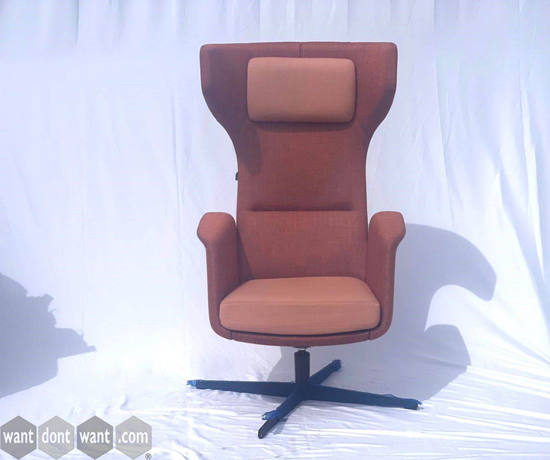 Second hand lounge chairs store